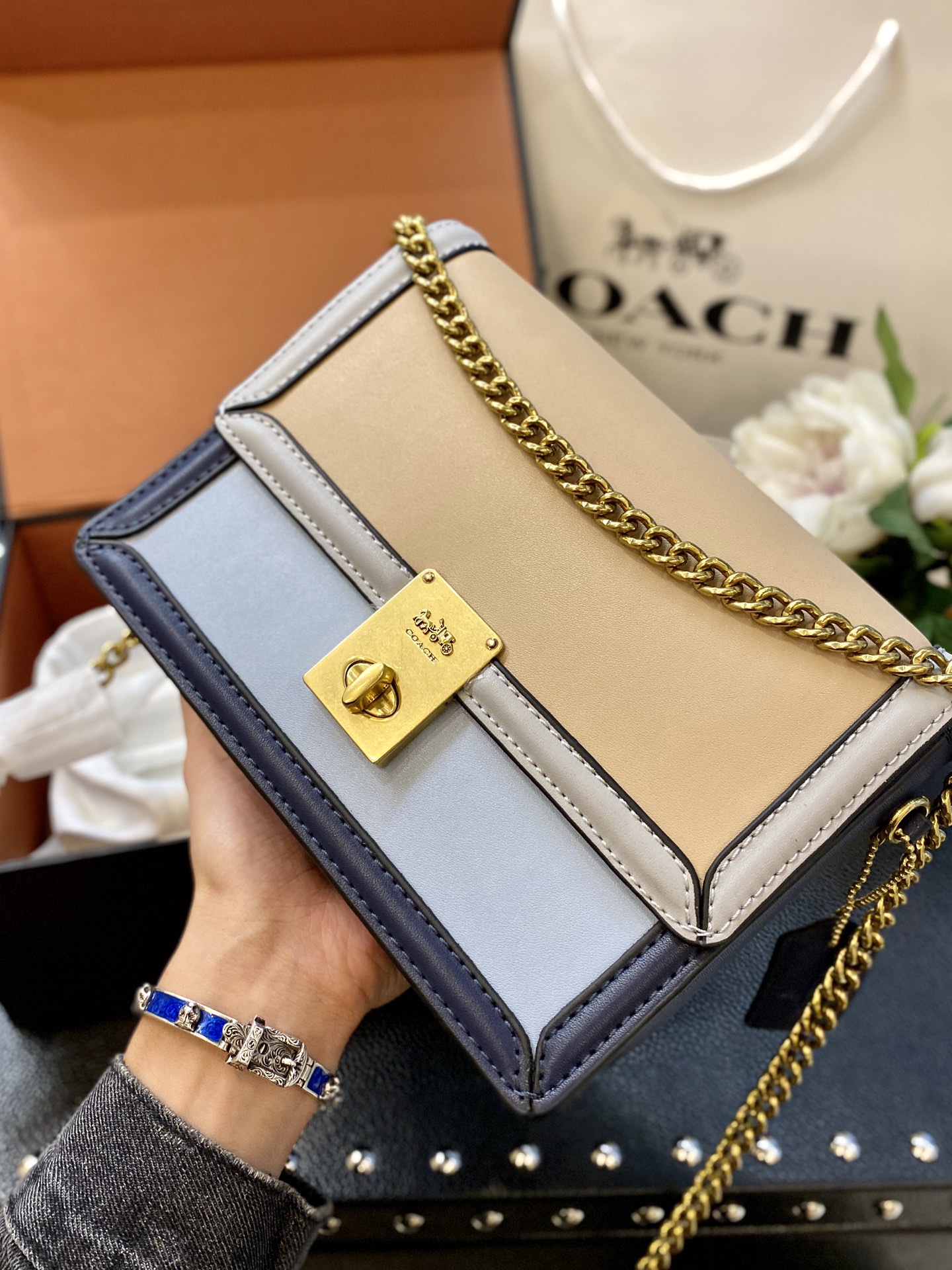 [ของแท้] จัดส่งฟรี COACH Counter Hatton Small Square Bag Ss21 Early ...