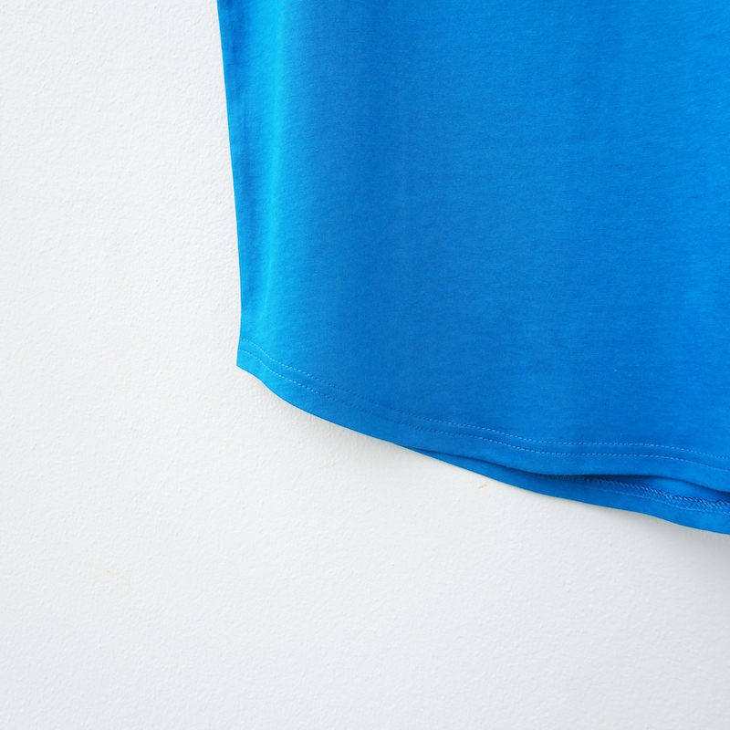 Notbasic "Romanticism" เสื้อแขนกุด ชายโค้ง ผ้าคอตต้อน - Notbasic - ThaiPick