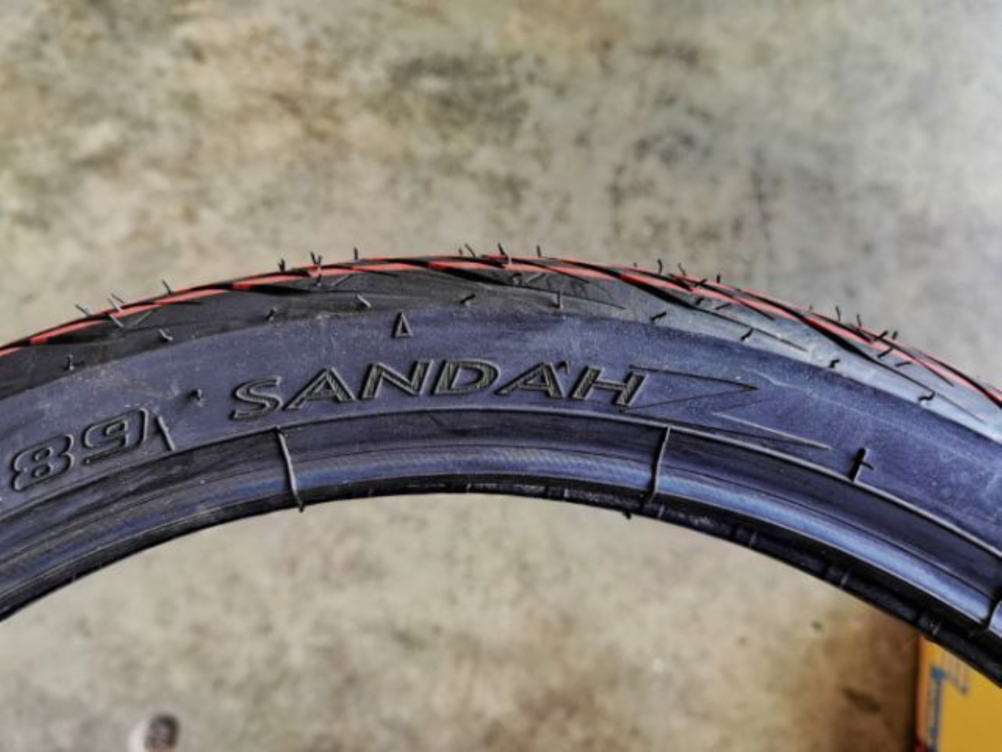 IRC ยางนอก มอเตอร์ไซค์ ลาย Sandah Z หรือ ลาย สายฟ้า ยอดฮิต - GaWnjZ27 ...