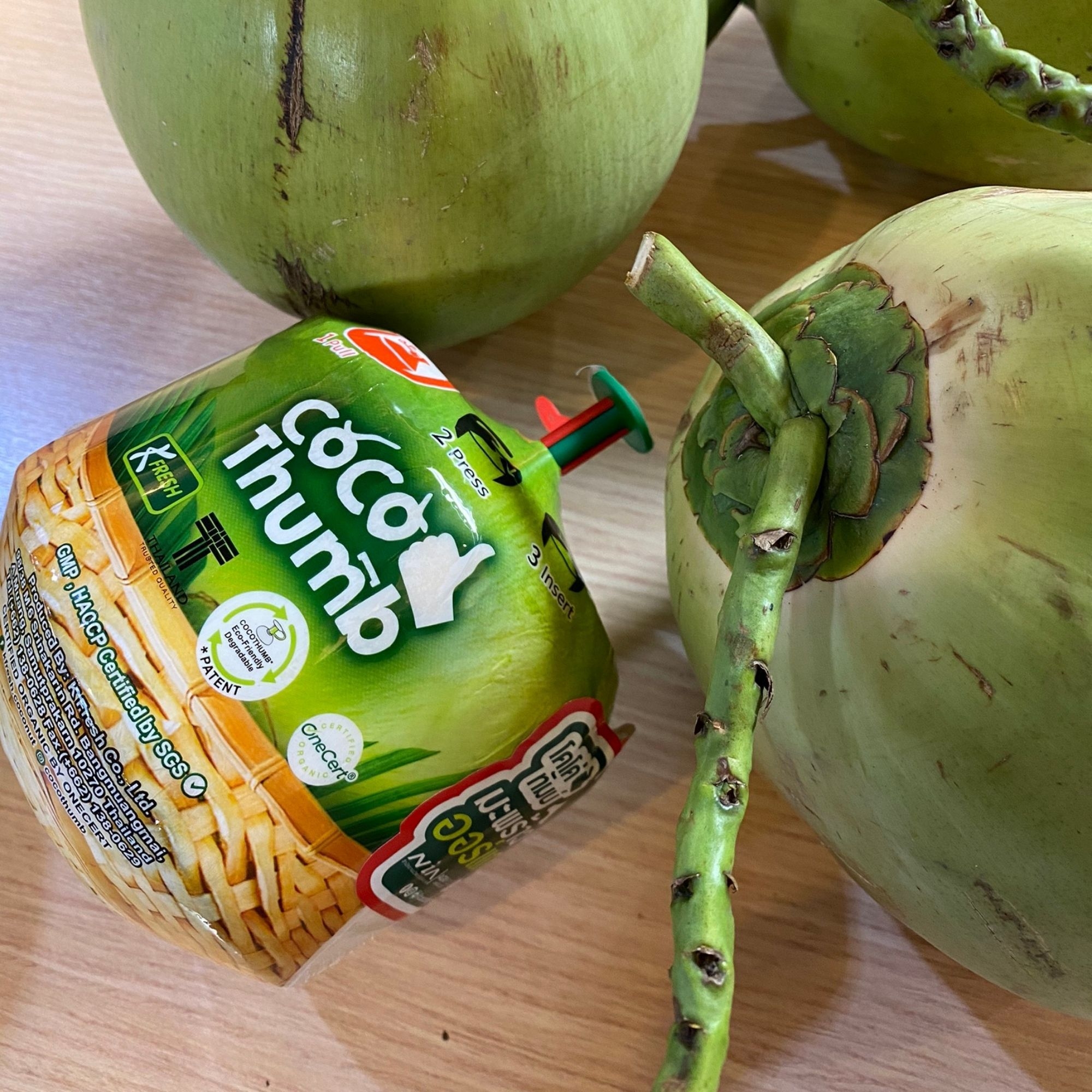 กล่อง 6 ลูก โคโค ทัมบ์ Coco Thumb มะพร้าวน้ำหอม พร้อมดื่ม มะพร้าวน้ำหอมลูกสดๆ พร้อมดื่ม - Coco ...