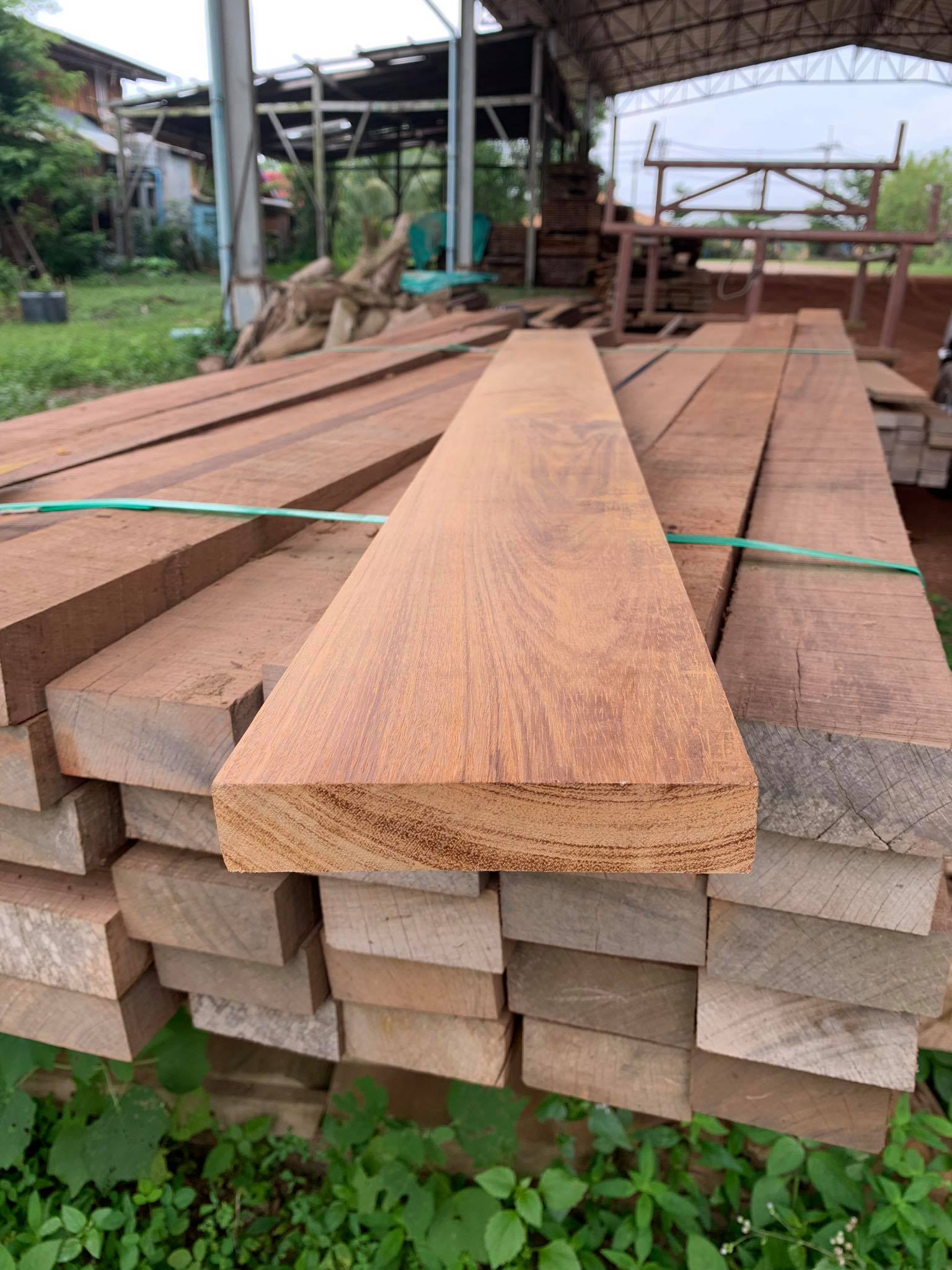 ไม้ตะเคียน(Wood)ขนาด1.5" x 6"ชื่อไม้Merawan Wood มีสีเหลืองขาวนวลลายไม้ ...
