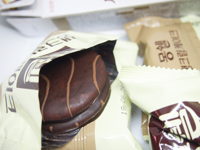 Expire 13/01/2022 Lotte Mon Cher Cream Cake Original [192 g.] :: เค้ก ...