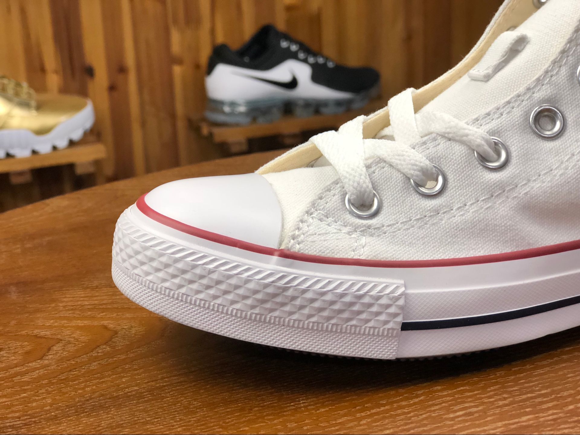 【ติดตามร้านค้าและรับบัตรกำนัล】รองเท้าผ้าใบ Converse All Star Classic ...