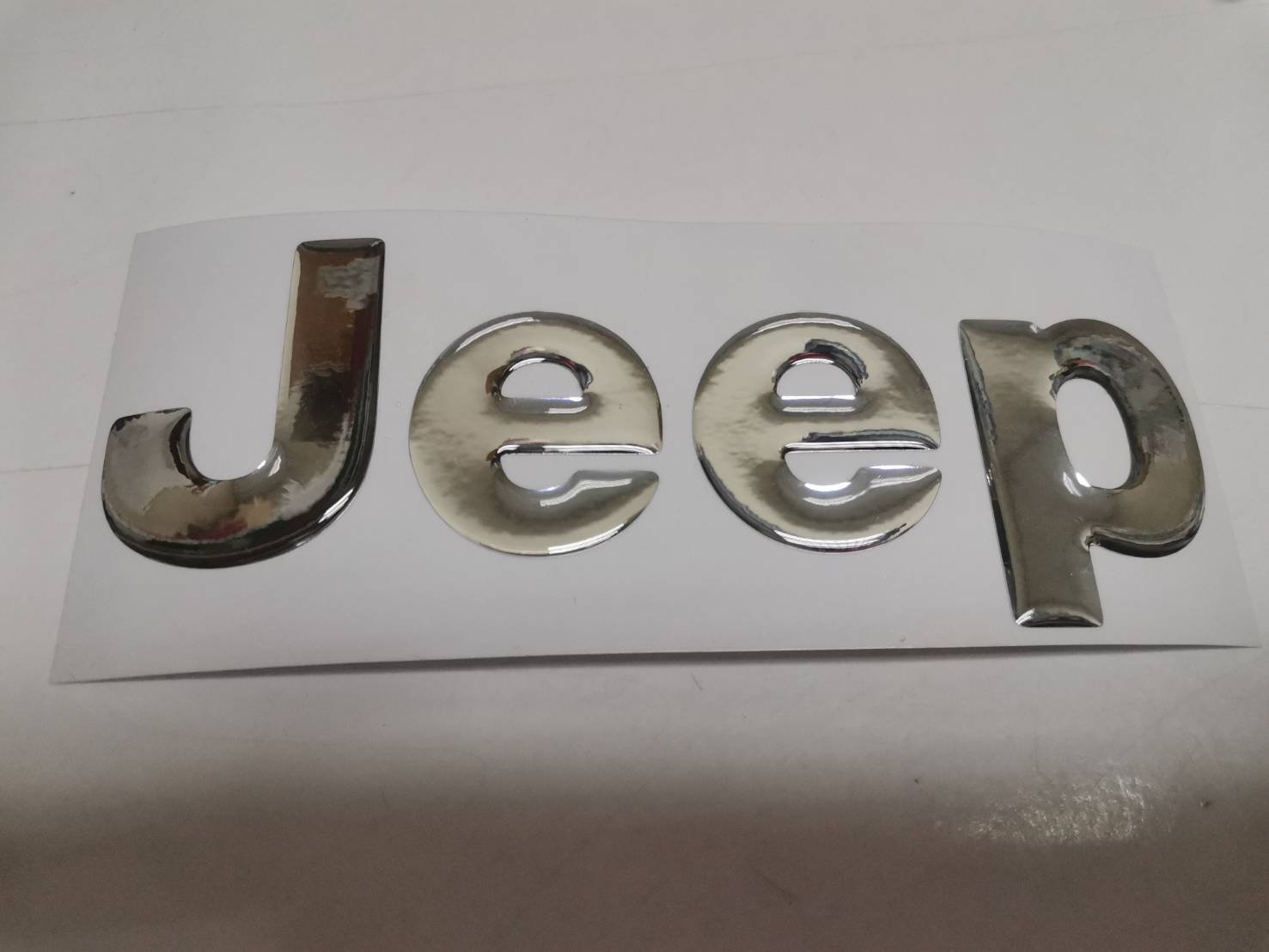 สติ๊กเกอร์ตัดคอม เทเรซิ่นนูน อย่างดี คำว่า Jeep สำหรับ JEEP CHEROKEE ...
