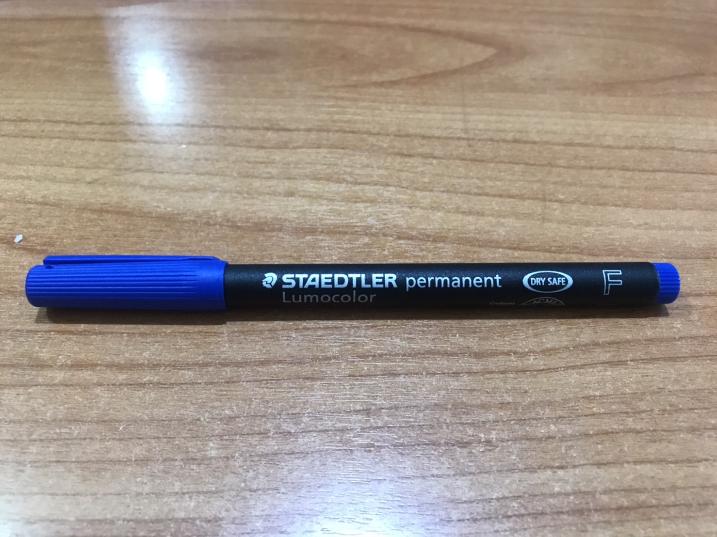 ปากกาเขียนแผ่นใส STAEDTLER Permanent ลบไม่ได้ Size F แพ๊ค 10 ด้าม ...