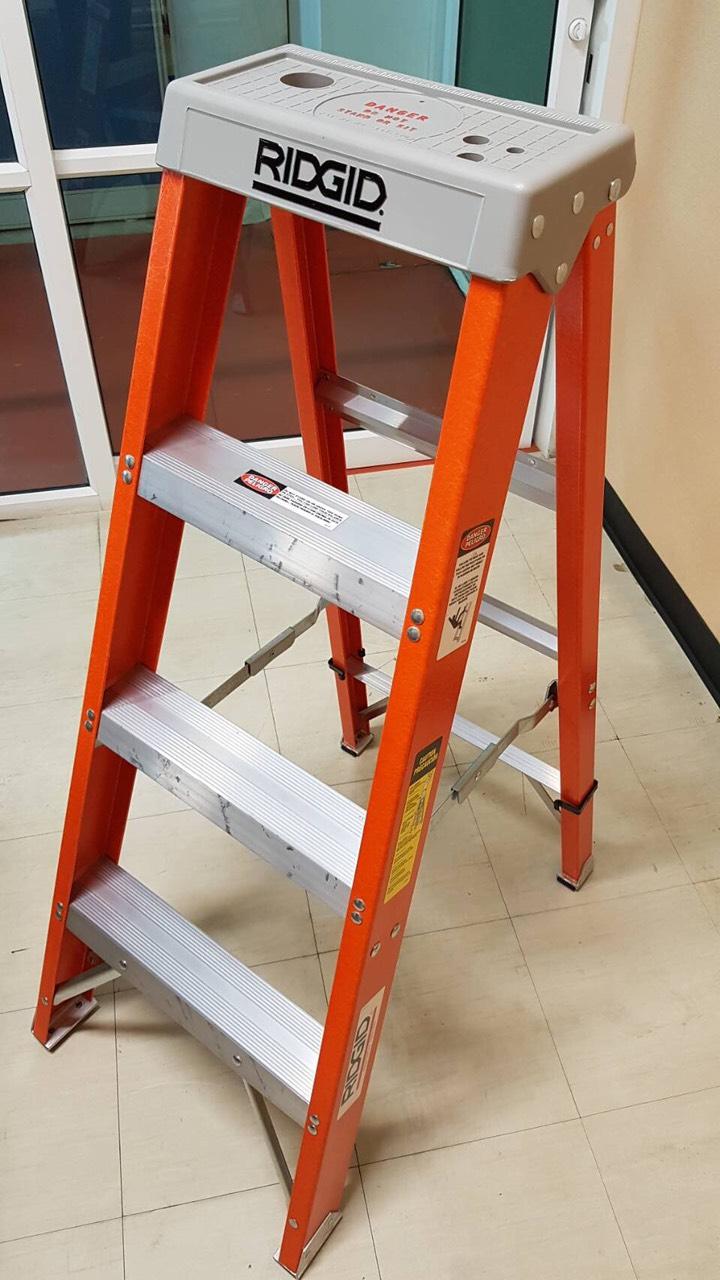 บันได 4 ขั้น Step Ladder ยี่ห้อ Ridgid รุ่น RL-FGS4 - unionpdg - ThaiPick