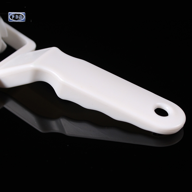 PDD Plastic Baking Tools Wheel Cutter Hob Biscuits Pizza Pie Cake Tool ...