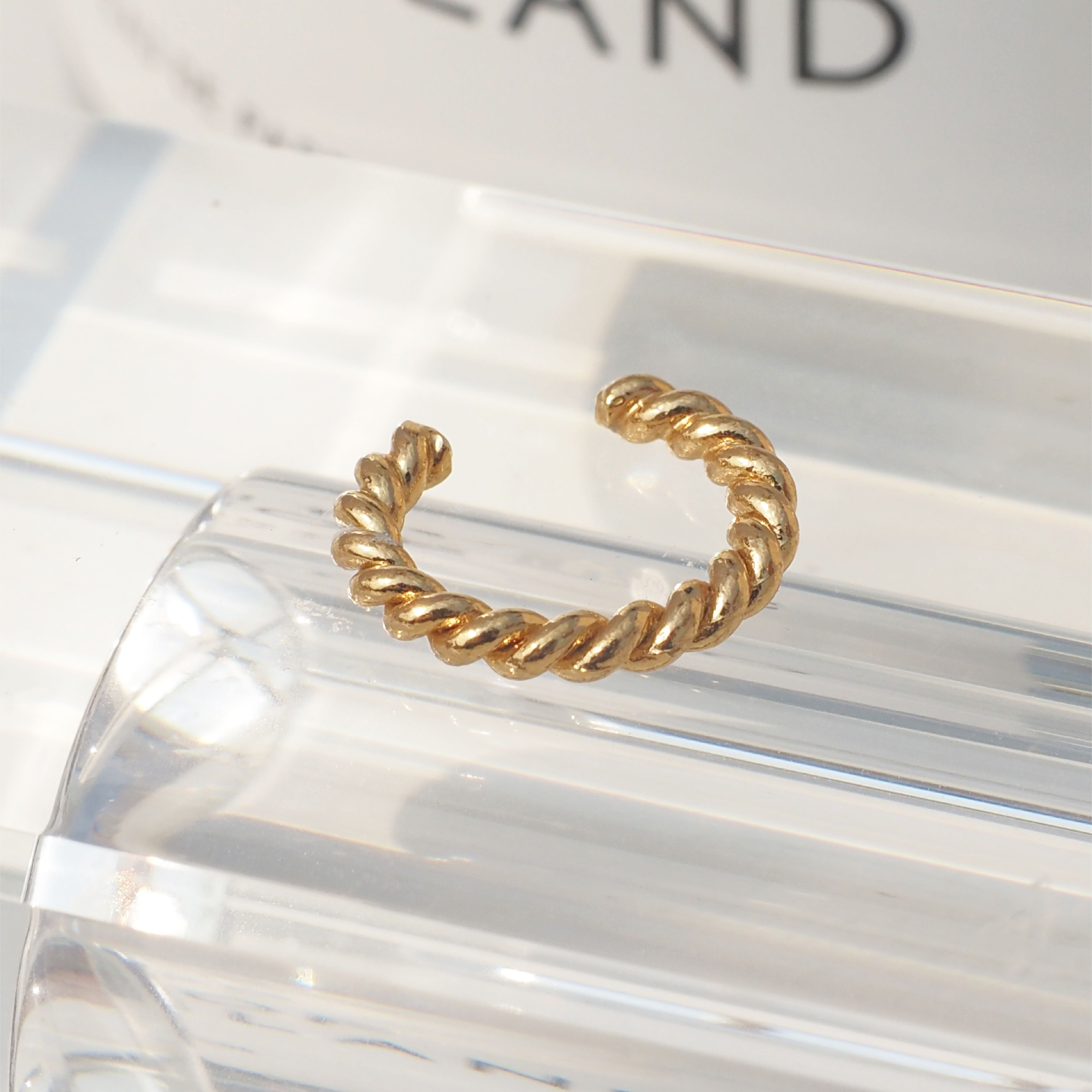 Shependence ต่างหูหนีบเชือกเกลียว (Twisted Rope Ear Cuff) | Lazada.co.th