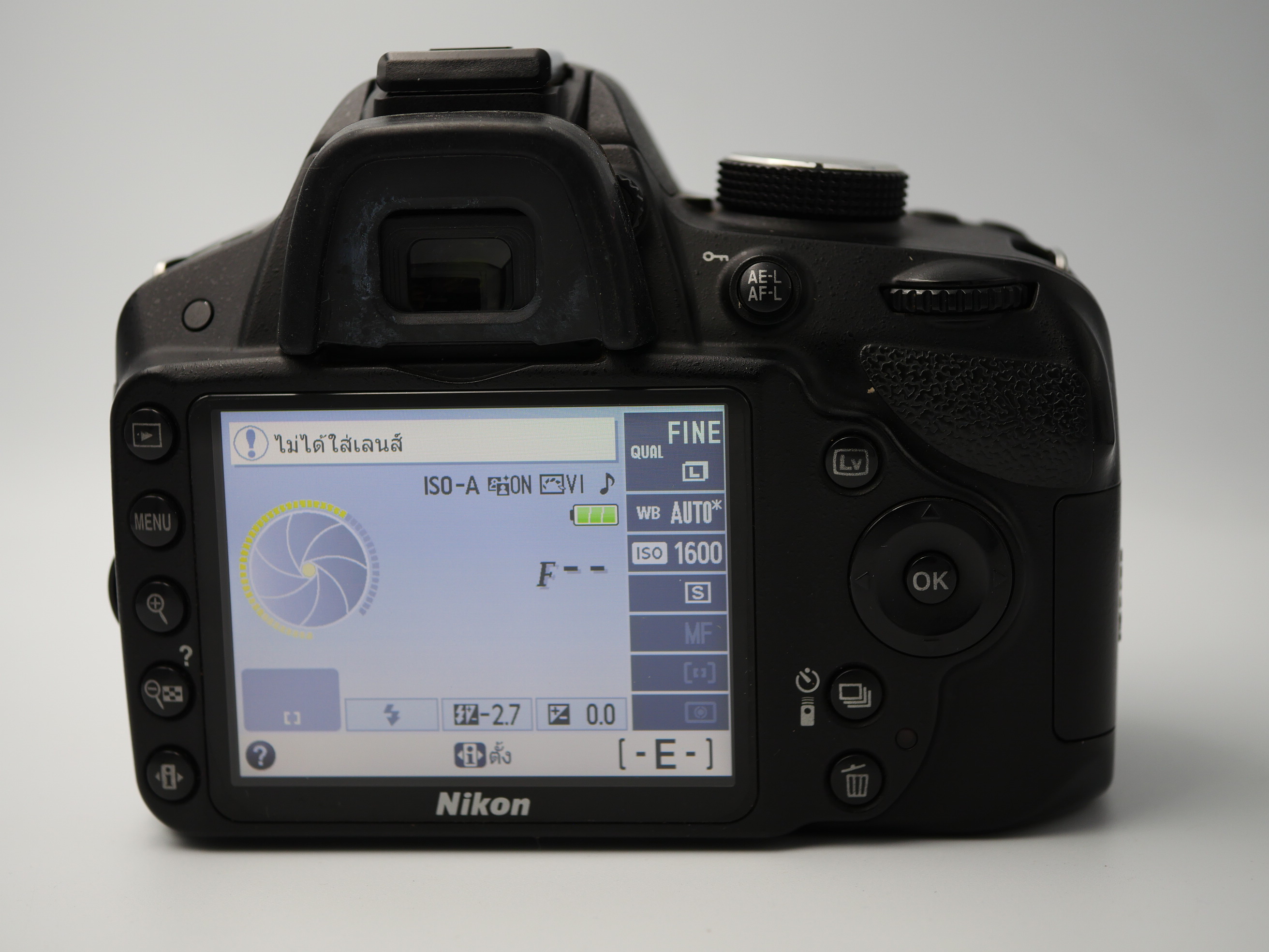 Nikon D3200 กล้องคอมแพคน้ำหนักเบารุ่นนี้ใช้เซ็นเซอร์ CMOS รูปแบบ DX ของ ...