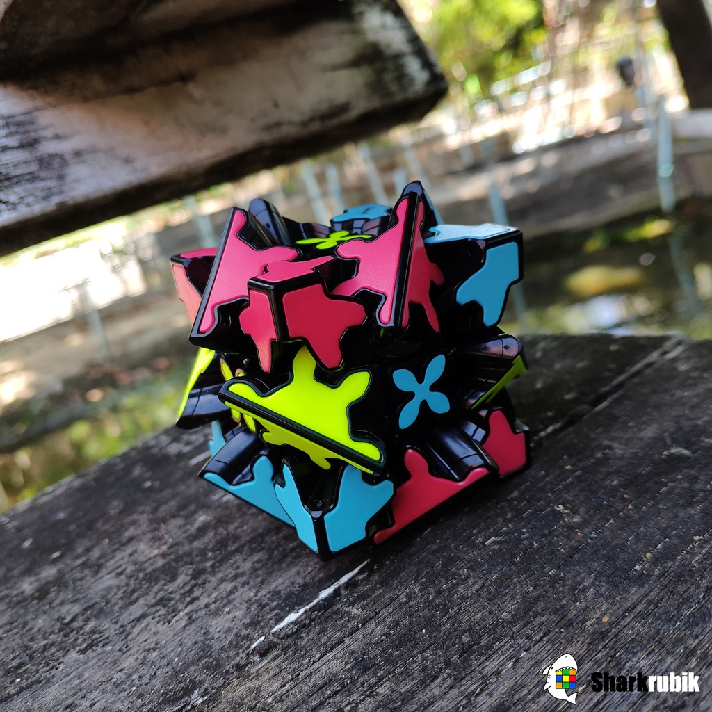 พิเศษ รูบิค แปลกๆ รูบิค ของแท้ อย่างดี gear cube QiYi Gear Sandwich 3x3 ...