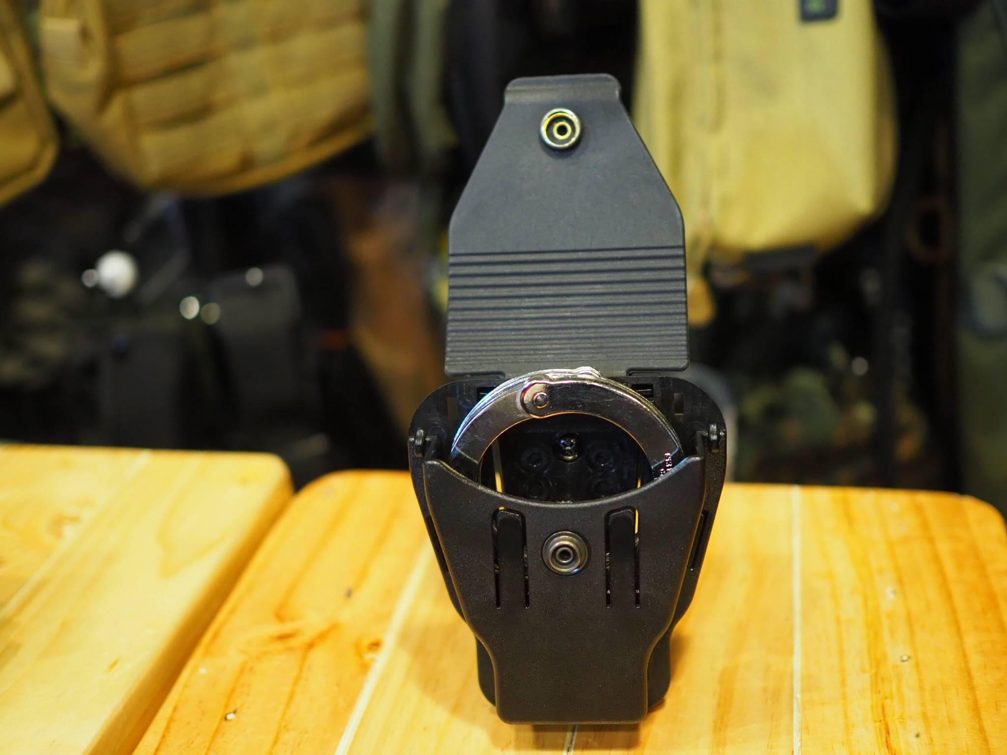 ซองกุญแจมือ โพลิเมอร์ Bogie1 รุ่น 360 หมุนได้ 350 องศา รองรับกุญแจมือทุกรุ่น มีฝาเปิด-ปิด ถอดได้ ...