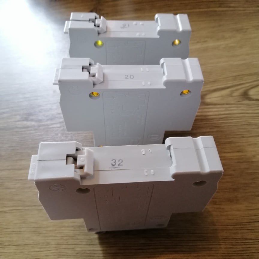 ลูกเซอร์กิตเบรคเกอร์ ยุโรป STC GOLD ลูกละ100 มีขนาด C16 C20 C32 แบบขาเกี่ยวล๊อค - Kphomemart ...