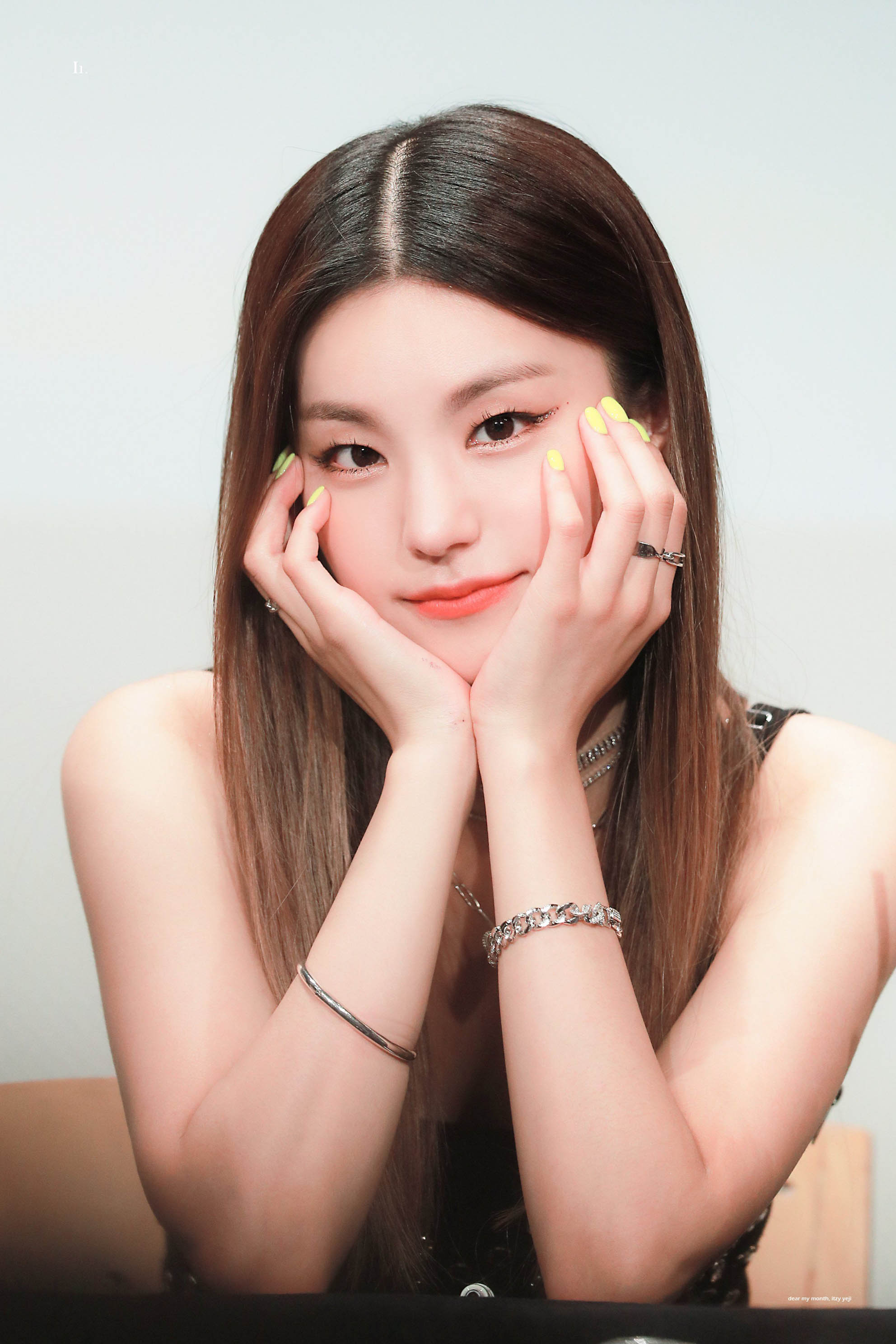 โปสเตอร์ Yeji เยจี ITZY อิดจี Korean Group Kpop ดาราเกาหลี รูปภาพขนาด ...