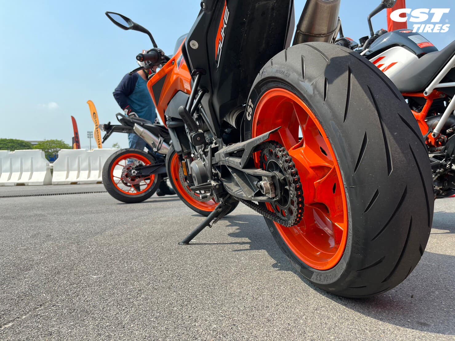 ยางราคาถูกที่สุด(แถมจุ้บลมฟรี) ยางมอเตอร์ไซค์บิ๊กไบค์ CST CM S3 ขนาด ...