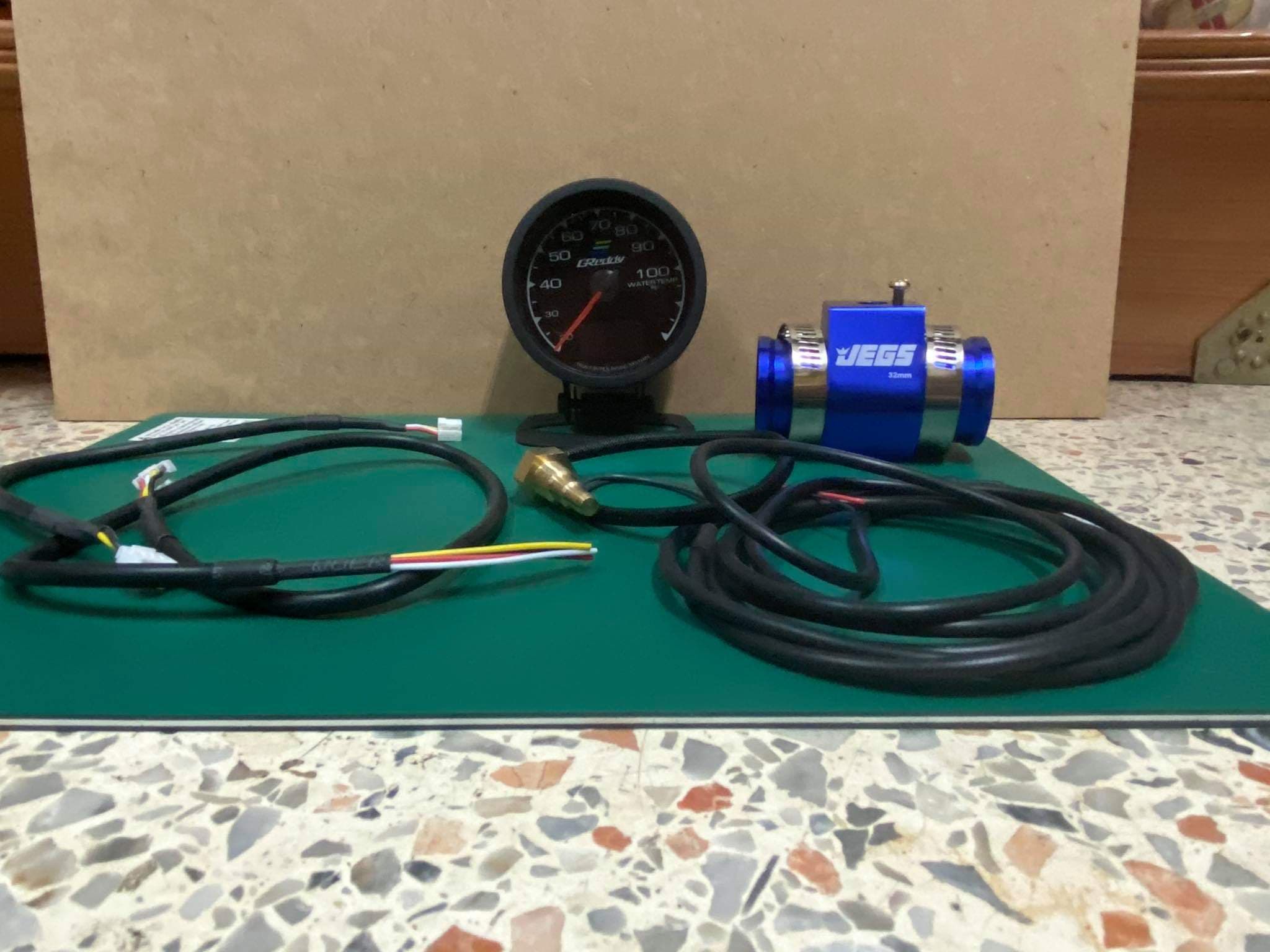 เกจวัดความร้อน เกจ์วัด Greddy 2 in 1 สามารถวัด watertemp. และ volt ได้ ...