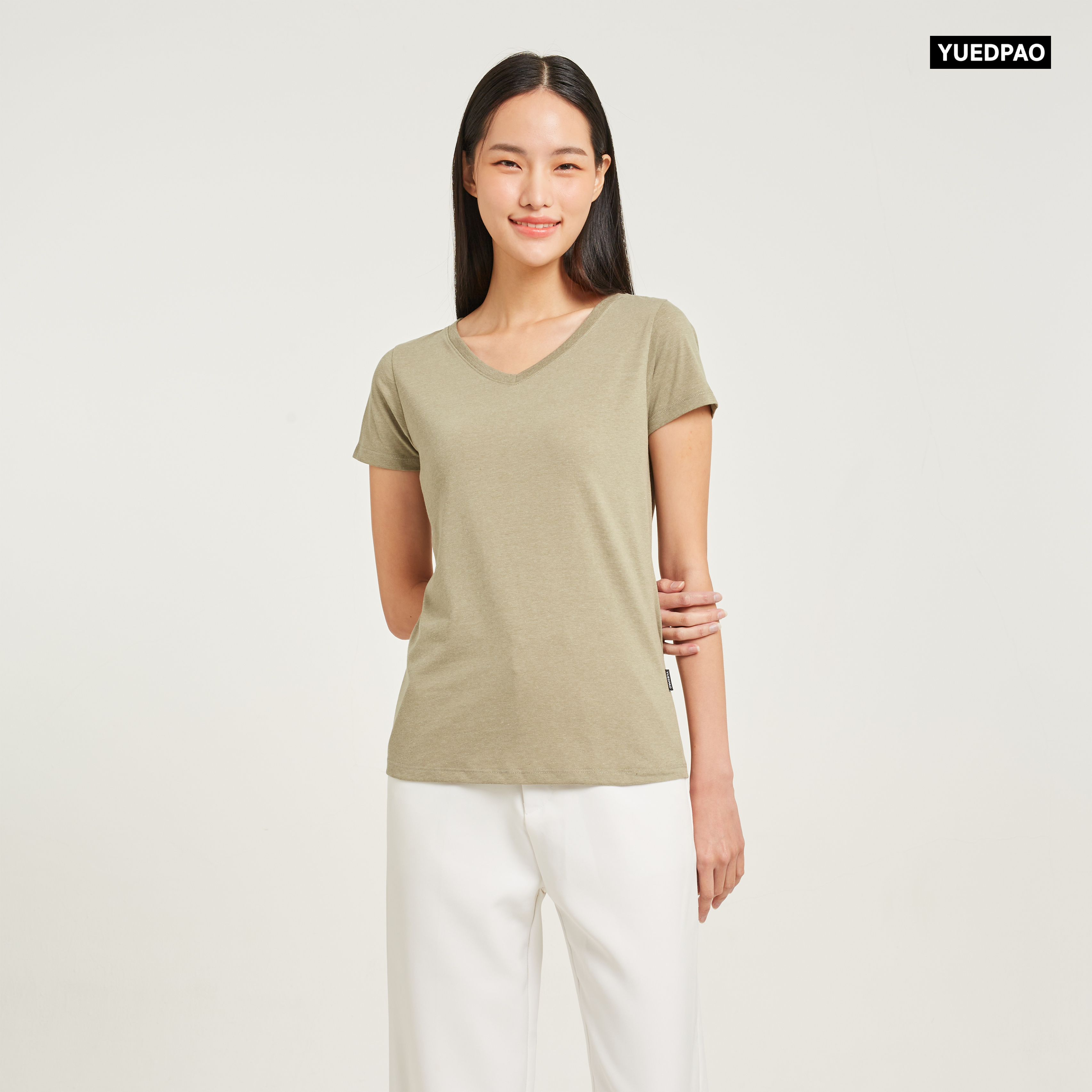 Yuedpao เสื้อยืดผู้หญิงคอวี ทรงเข้ารูป ไม่ย้วย ไม่หด ไม่ต้องรีด ใส่สบาย basicstyle เสื้อยืดคอวี ...