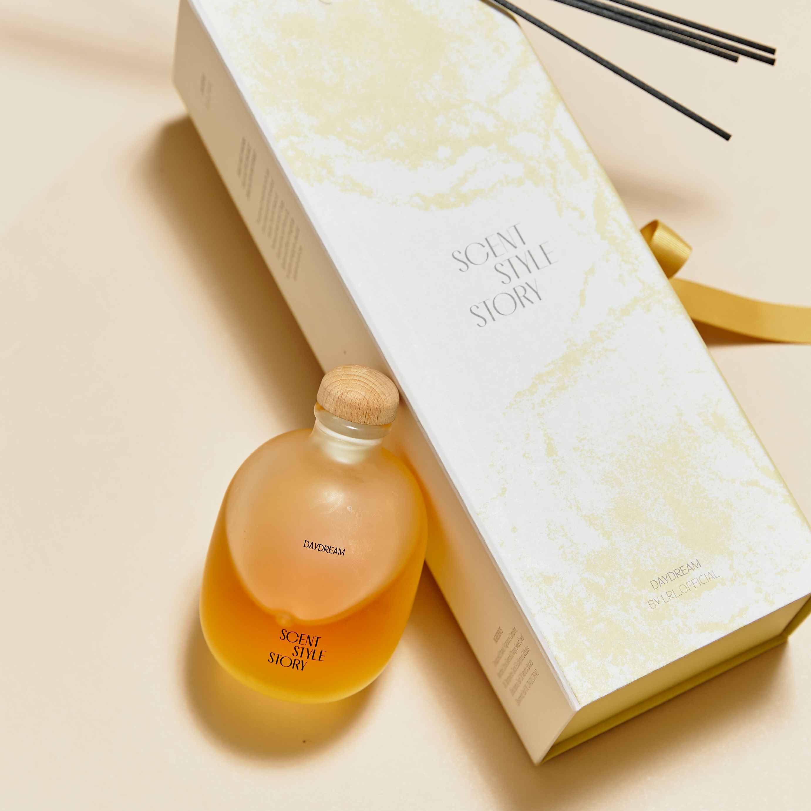 LRL Scent Style Story Reed Diffuser - Daydream by LRL 200 ml - LRL ...