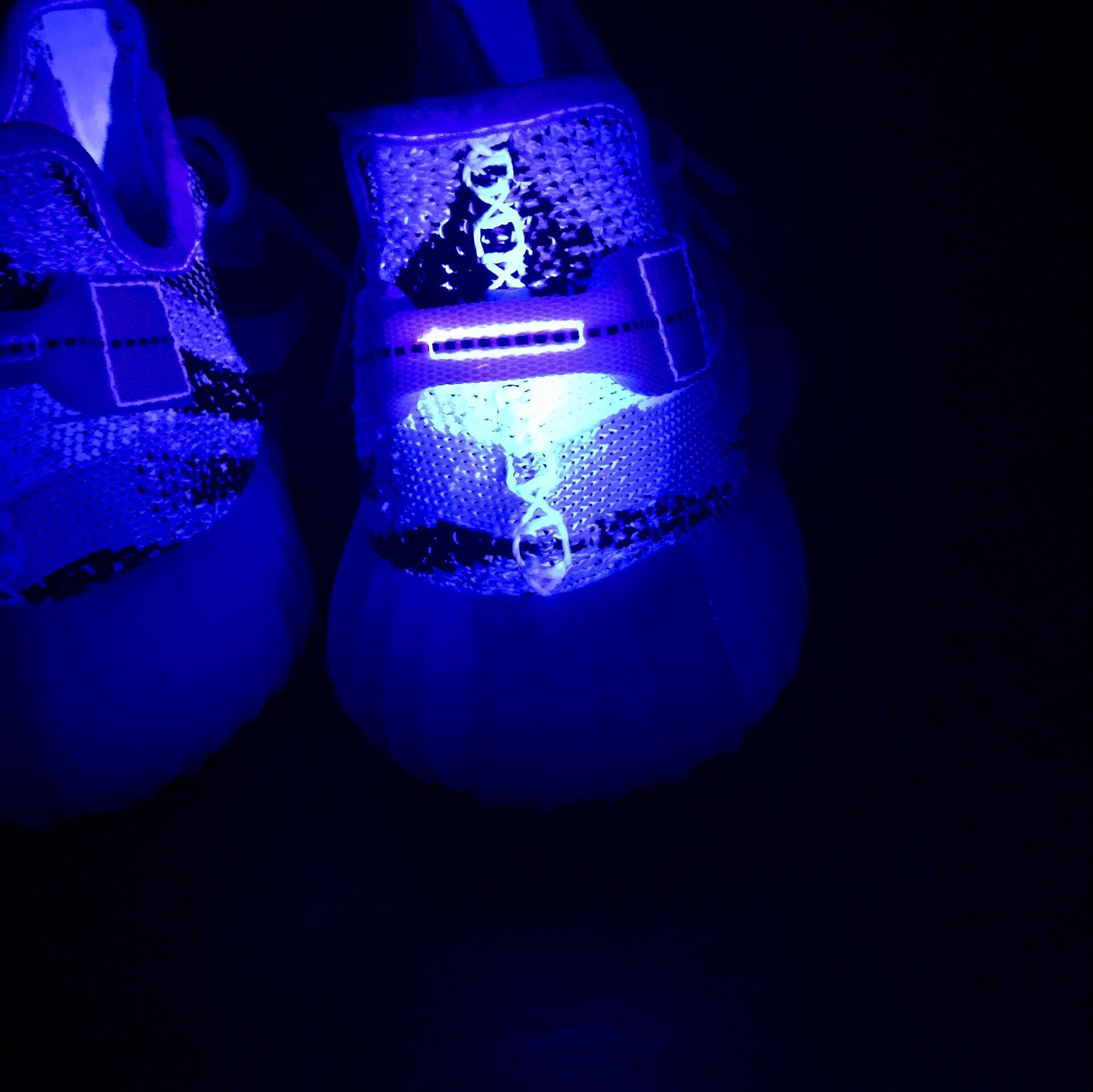 （Counter Genuine） ADIDAS YEEZY BOOST 350 V2 Men's and Women's Sports ...