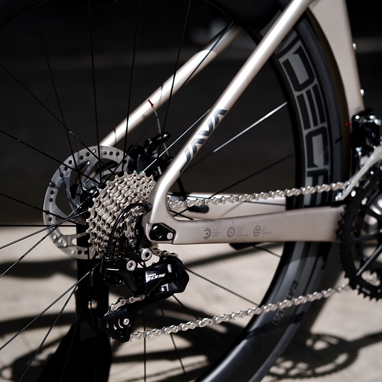 ผ่อน 0 Java รุ่น Fuoco 5 Disc เฟรมคาบอน ชุดขับ 105 แฮนด์คาร์บอน Integrated ซ่อนสาย จักรยาน ...