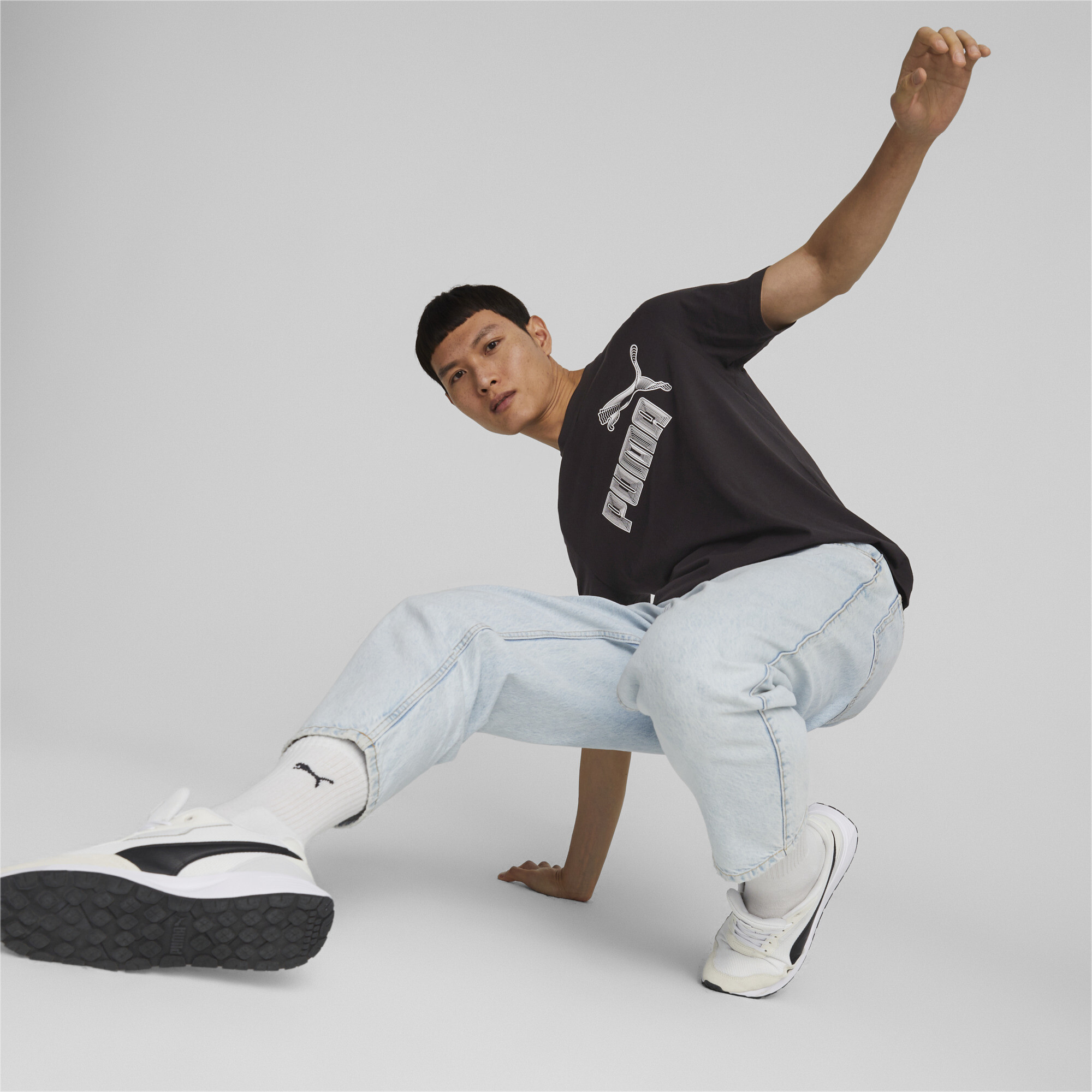 PUMA BASICS - เสื้อยืดโลโก้ GRAPHICS No.1 สีดำ - APP - 67447301 - PUMA ...