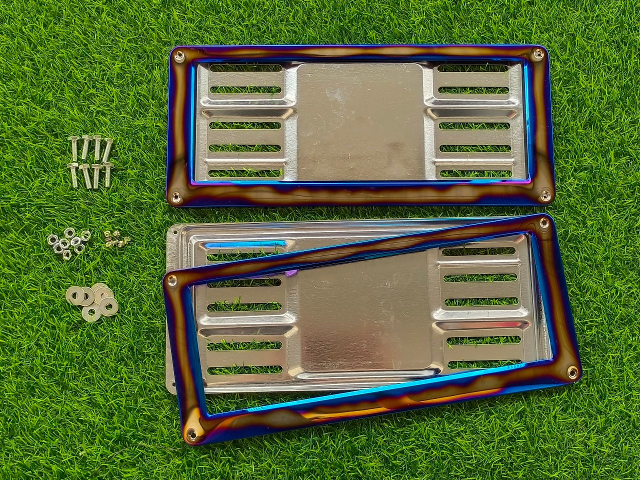 กรอบป้ายทะเบียนไทเท F ***1ชุด=2แผ่น*** งานสวย แถมราคาถูกมาก ใส่ได้กับรถ ...