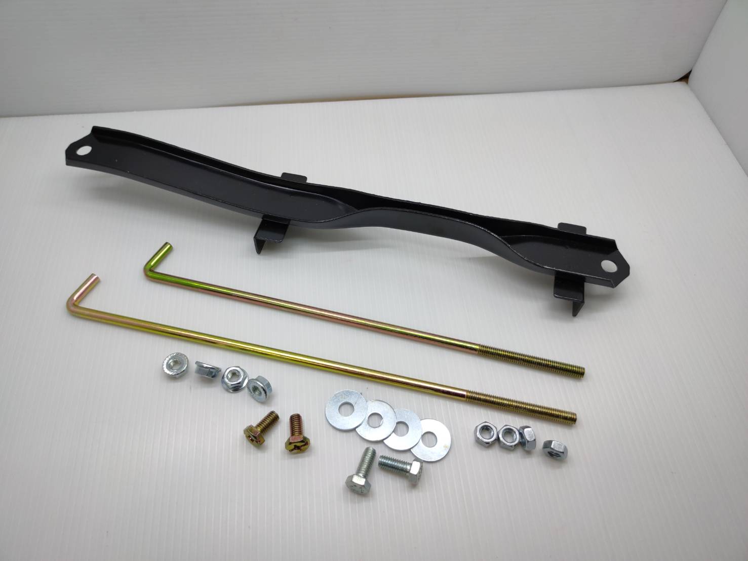 ชุดเหล็กรัดแบตเตอรี่ TOYOTA VIGO 74404-0K010 พร้อมสกรูและอุปกรณ์ติดตั้ง ...