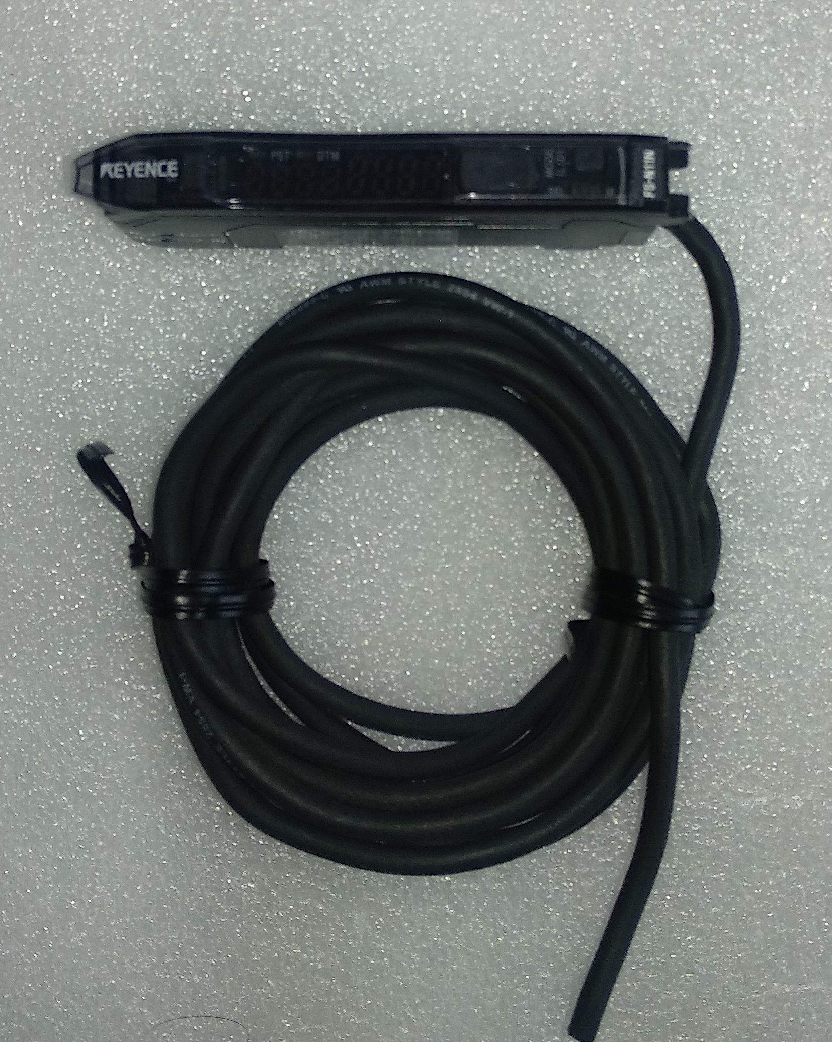 KEYENCE FS-N11N ไฟเบอร์แอมพลิฟายเออร์, ชนิดสายเคเบิล, ยูนิต Parent, NPN ( สภาพเหลือจากงาน 90% ...