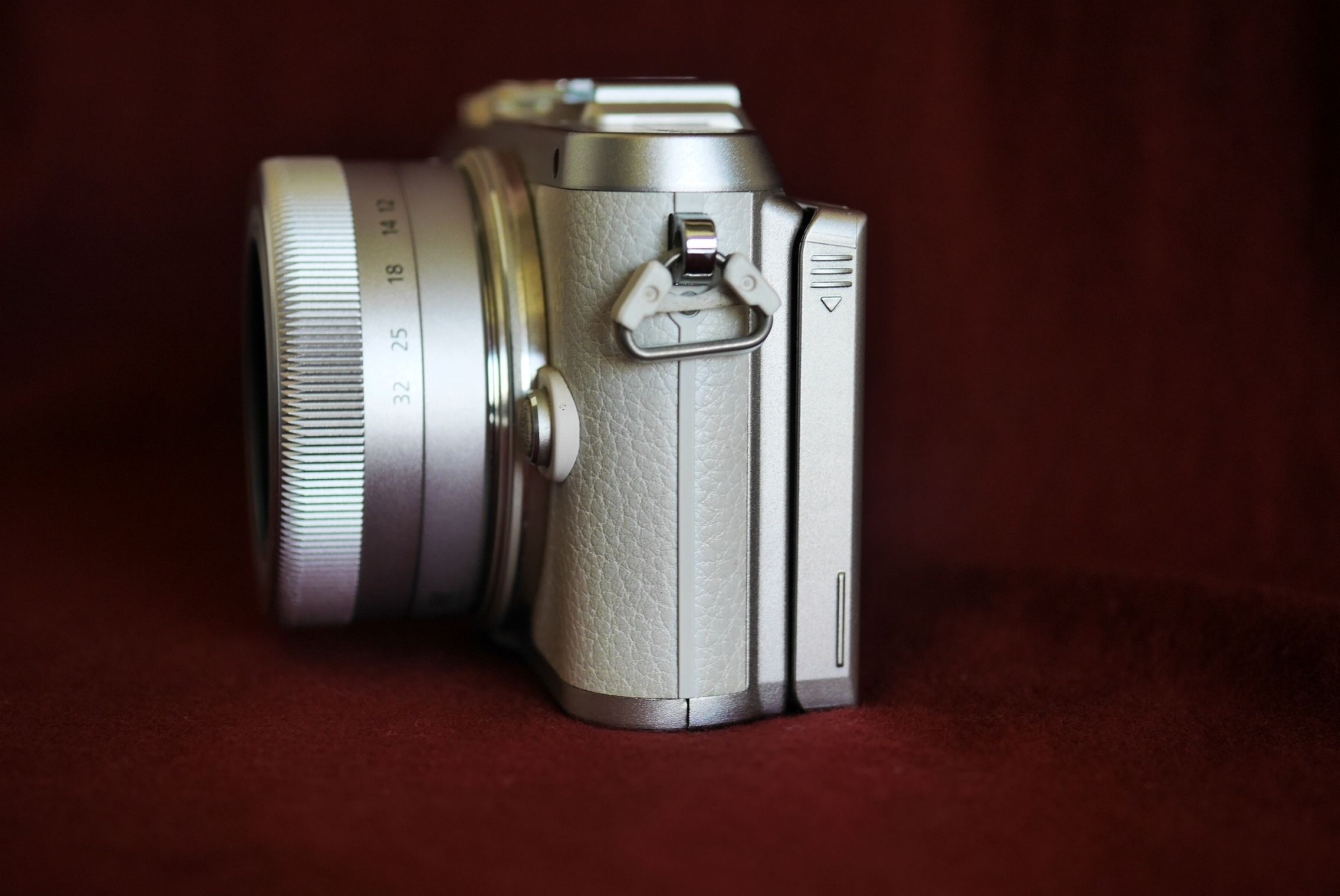 Olympus Pen E-PL8 Mirrorless Digital Wi-Fi Camera White with 12-32mm ...