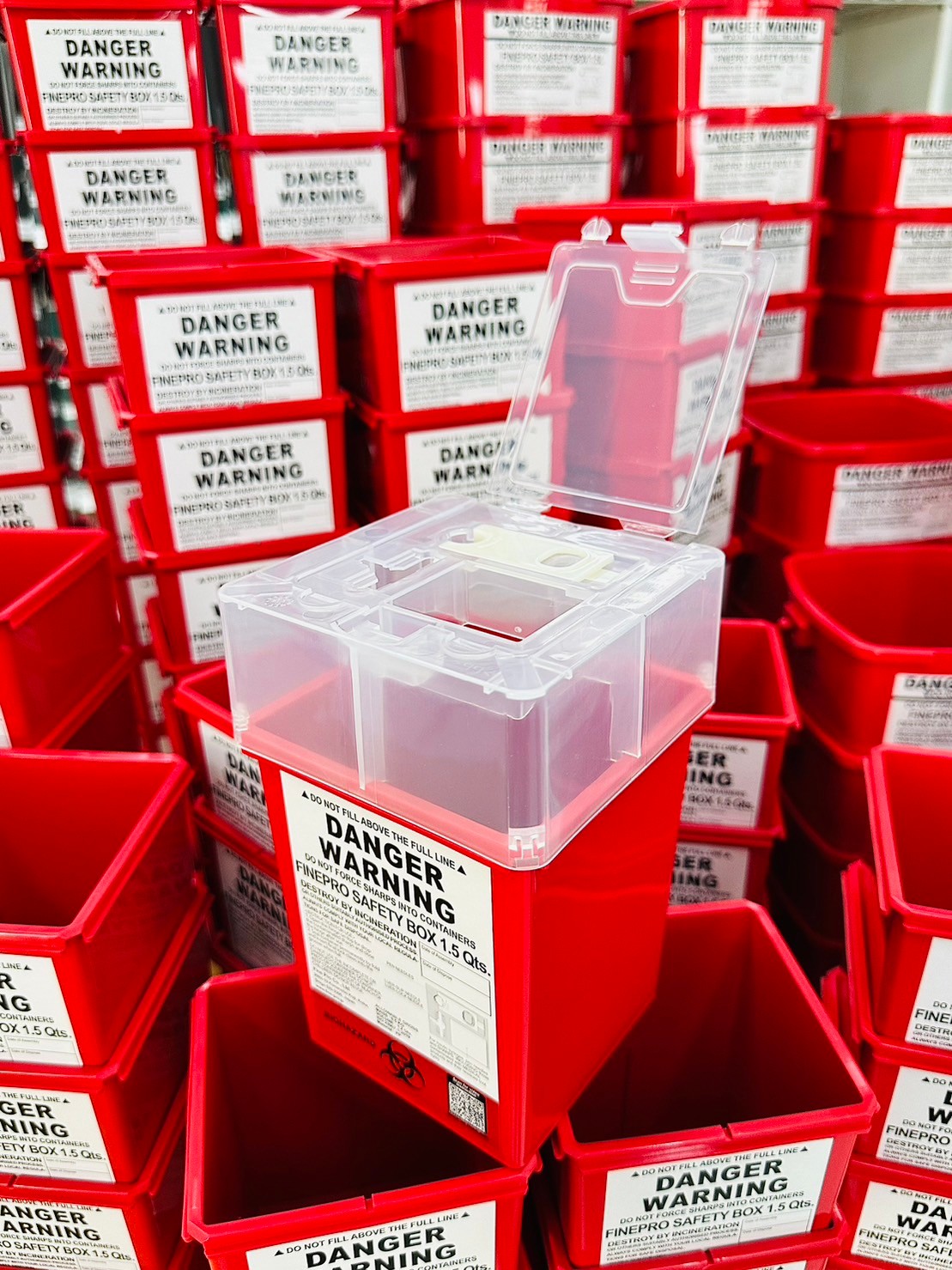 ถังทิ้งกล่องแดงสี่เหลี่ยม Finepro Safety Box | Lazada.co.th