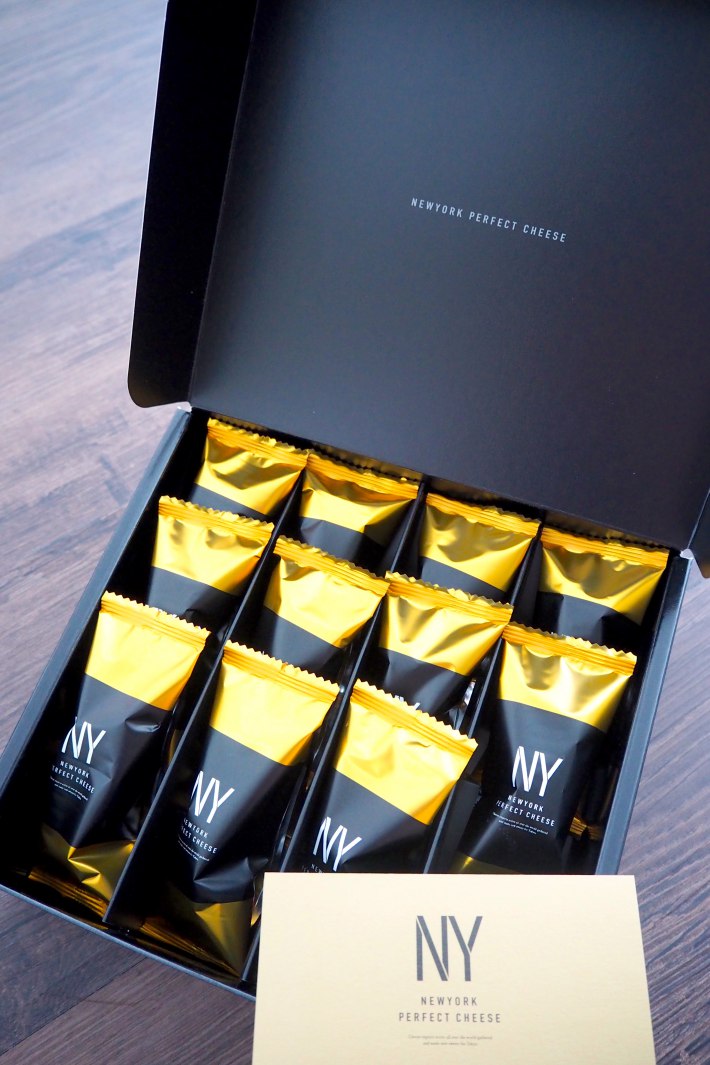 NY New York Perfect Cheese ขนมสอดไส้ชีส ห่อไส้ด้วยครีมนมและไวท์ ...