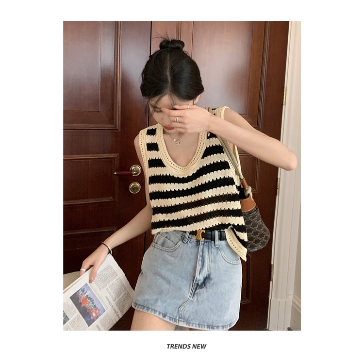 Luna shopพร้อมส่งจากกทม มาถึงใน 3-5 วันเสื้อเกาะอก เปิดไหล่ เสื้อครอป ...