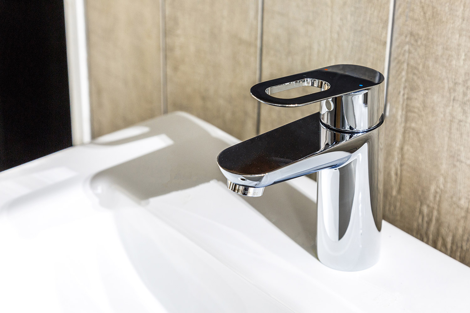 GROHE ก๊อกผสมอ่างล้างหน้า BAULOOP 32814000 - บุญถาวร - ThaiPick