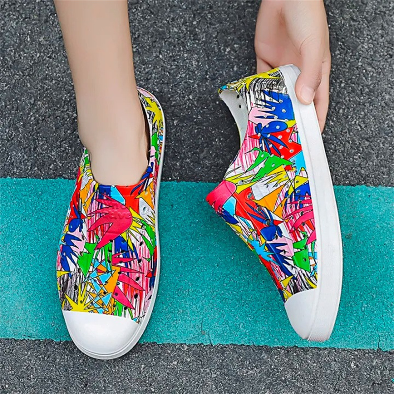 BHJKจัดส่งในประเทศไทยMen and Women Shoes รองเท้า EVA เยาวชนรองเท้ากัน ...