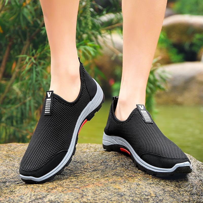 MON แนวโน้มผู้ชายคลาสสิกของรองเท้า Slip-Ons Shoes เทรนด์แฟชั่นเพื่อช่วย ...