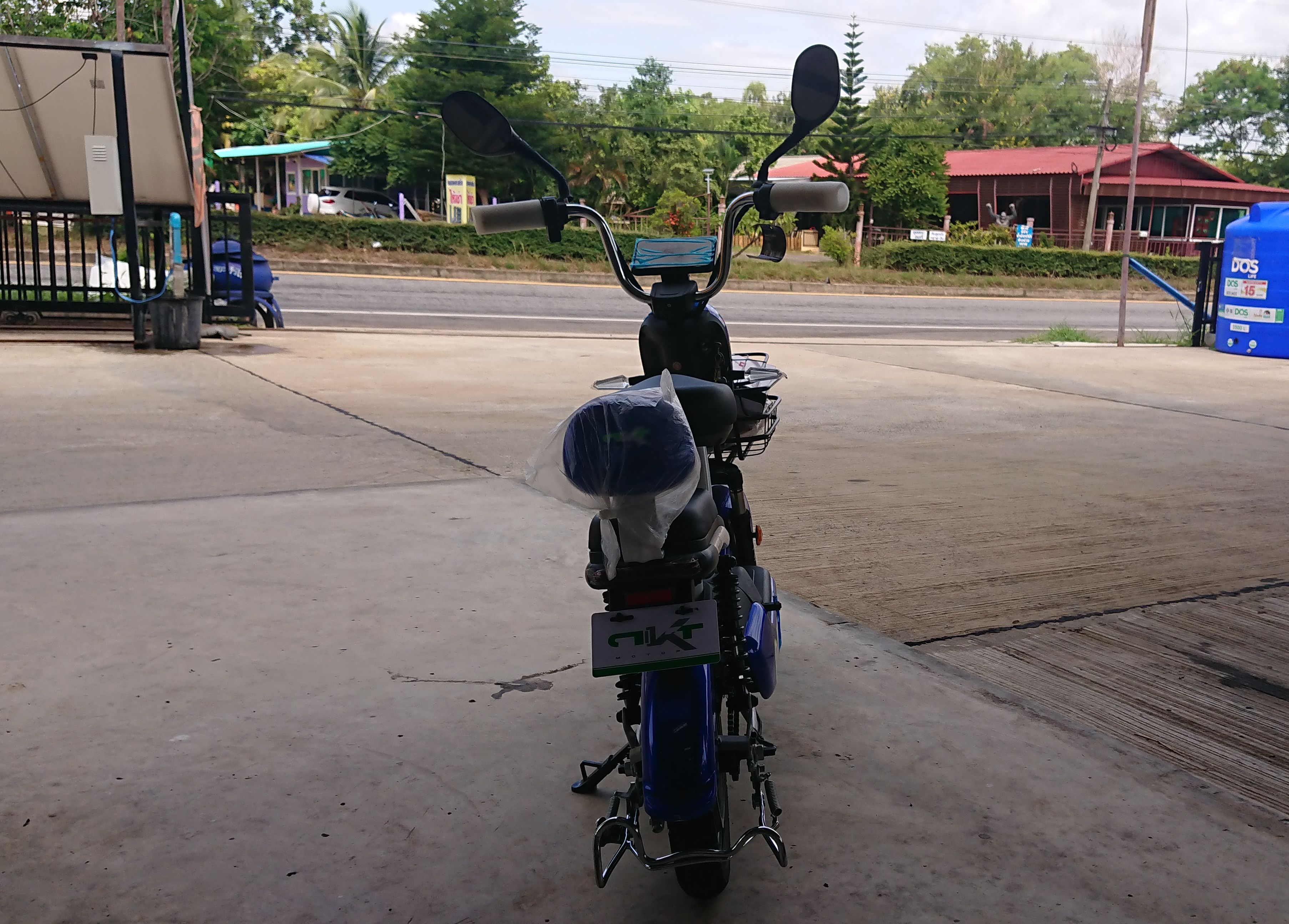 จักรยานไฟฟ้า NKT NINK N9 วัสดุประกอบอย่างดี เหล็กแข็งแรง วิ่งได้ 30-35 กม/ซม ชาร์จ 4-5 ซมวิ่งได้ ...