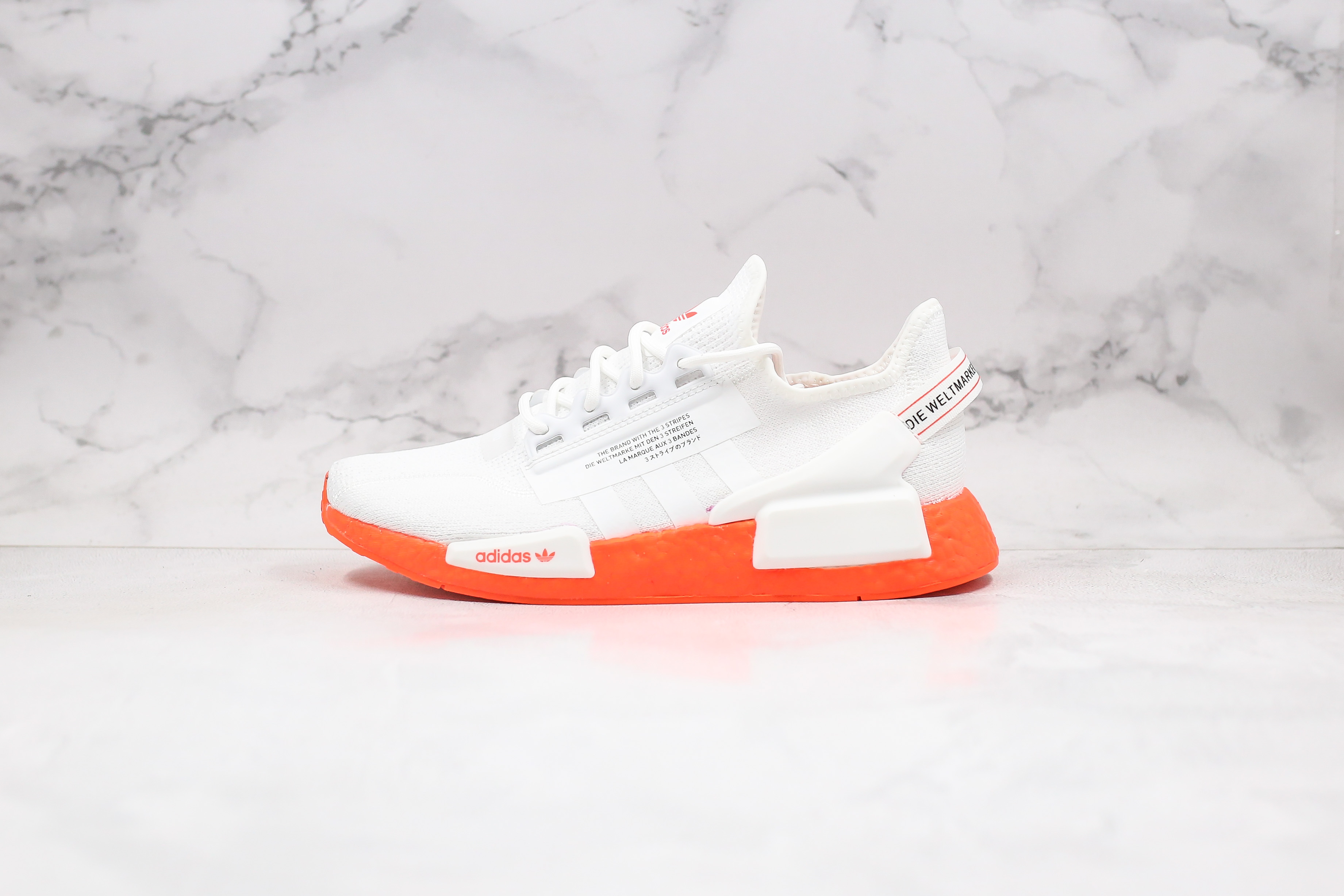 【ขายโปรโมชั่น】Adidas Nmd R1 V2 Men's and Women's Sports รองเท้าวิ่ง ...