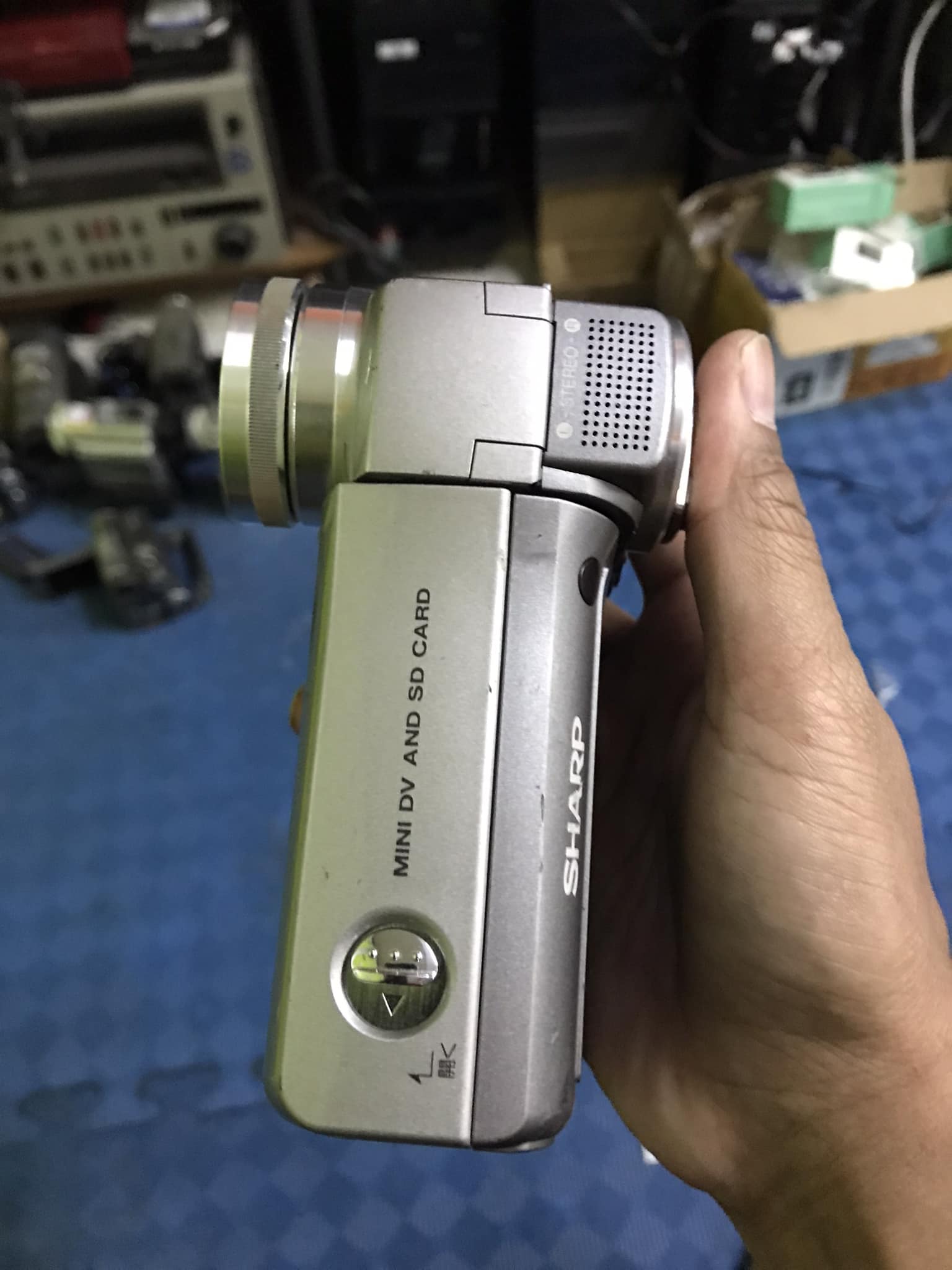 Sharp VL-MG10 ระบบม้วนมินิดีวี งานวัดดวงไม่มีแบตลอง ตีเสียไว้ก่อนครับ ไม่มีอุปกรณ์ ไม่รับคืน No ...