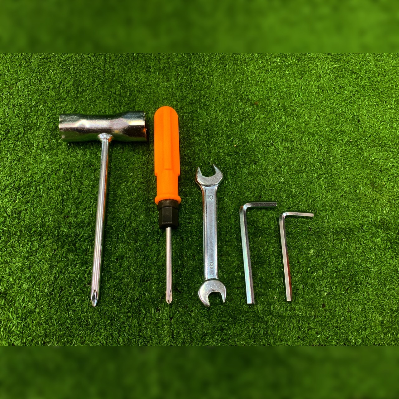 TREETOOLS ชุดประแจ รุ่น 5ชิ้น สำหรับ เครื่องตัดหญ้า ชุดมี หกเหลี่ยม 2อัน ไขควง 1อัน บล็อคหัว ...