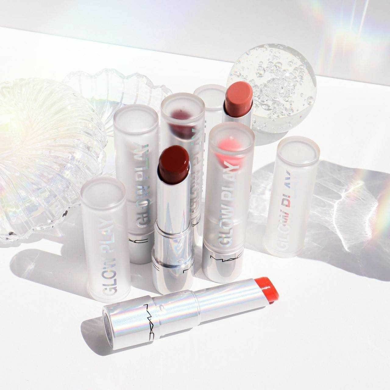 MAC-Glow Play Lip Balm ลิปบาล์ม ที่จุ๊บริมฝีปากให้ความโกลว์ฉ่ำ พร้อมสี ...