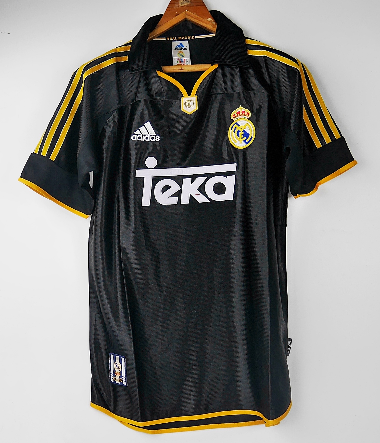 A1 REAL MADRID FINAL UCL 2000 BLACK RETRO FOOTBALL SHIRT SOCCER JERSEY ...