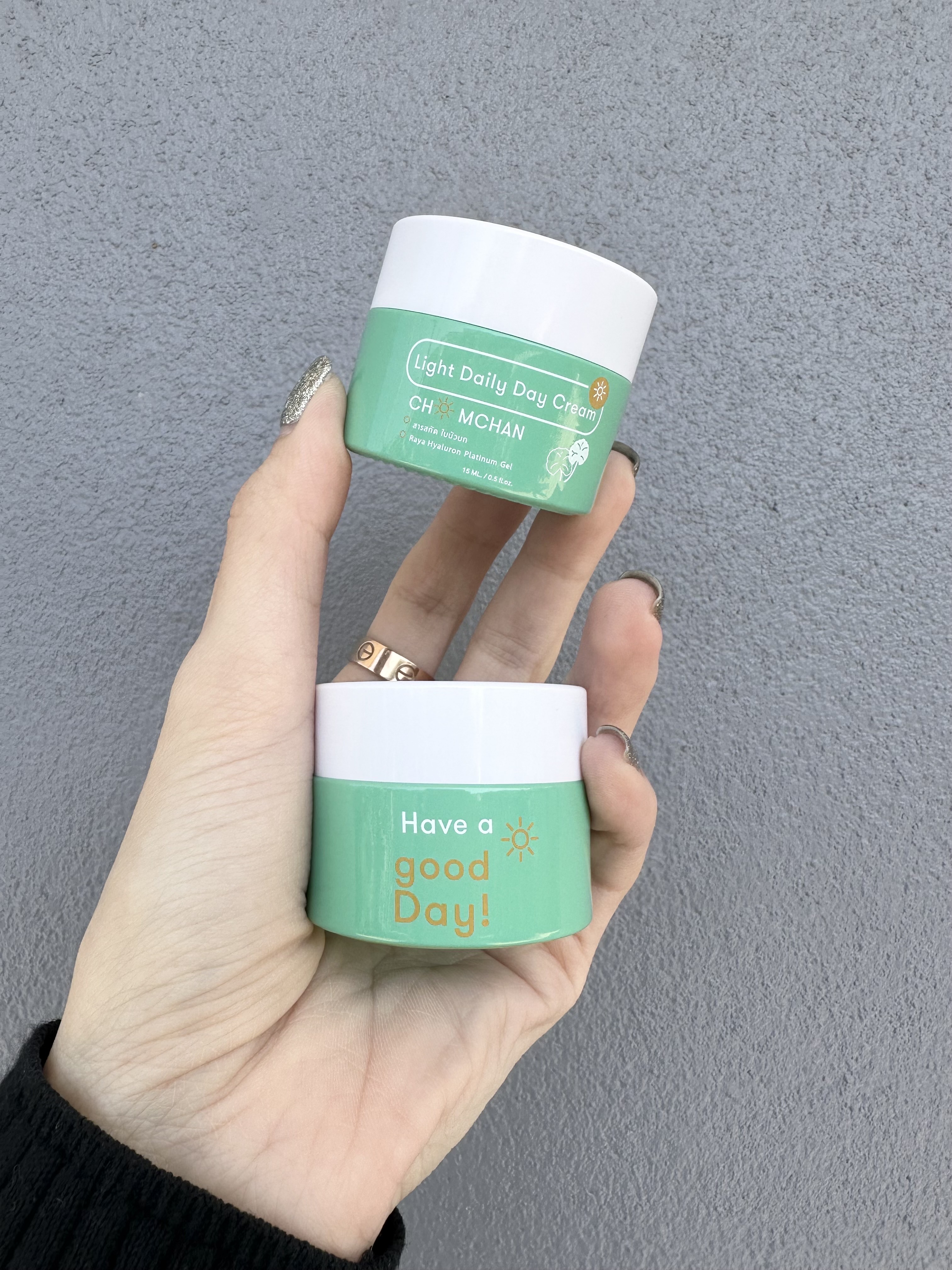 Chomchan Day Cream เพื่มความชุ่มชื้นก่อนแต่งหน้า | Lazada.co.th