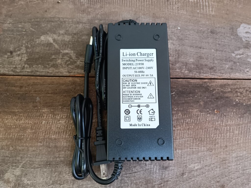 ที่ชาร์จ 21.9V 3A - 5A ที่ชาร์จแบตเตอรี่ lithium phosphate Lifepo4 ...