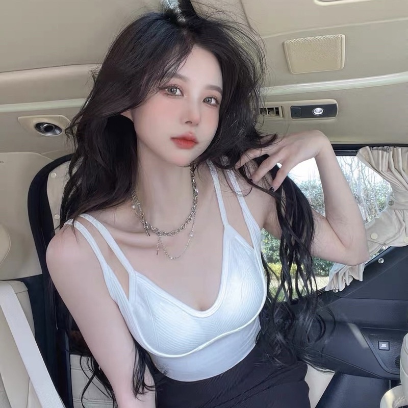 Bentoy(bratop1827)เสื้อสายเดี่ยวครอป ดีเทลแต่งแบบสองชี้น หน้าวี มีฟองน้ำ - Smallgirl LZA - ThaiPick