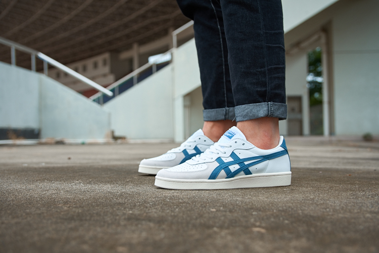 ASICS Onitsuka Tiger GSM White Blue Men's sports shoes New Year ...