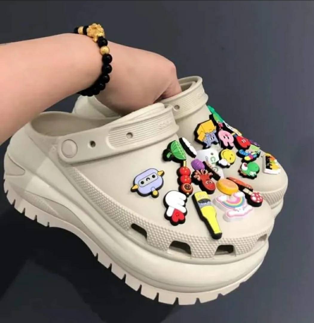 7 Colours to Choose Available Now(3 Heel Hight) รองเท้า Crocs Mega ...