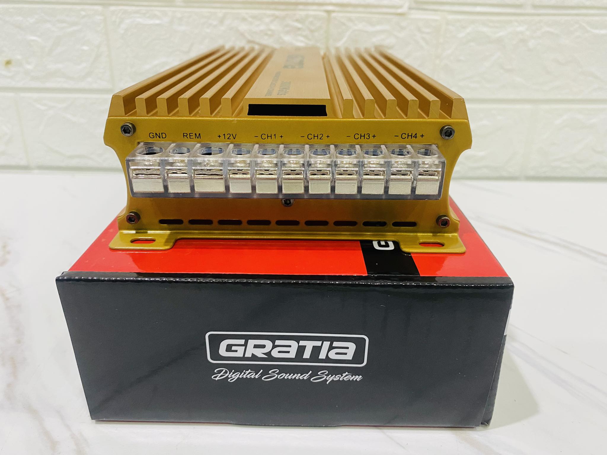 GRATIA รุ่นGT-984.4D สำหรับขับเสียงกลาง8ดอก แหลม8ดอก ขับได้สูงสุด16ดอก อิ่มๆ สบายๆ - Galaxy ...