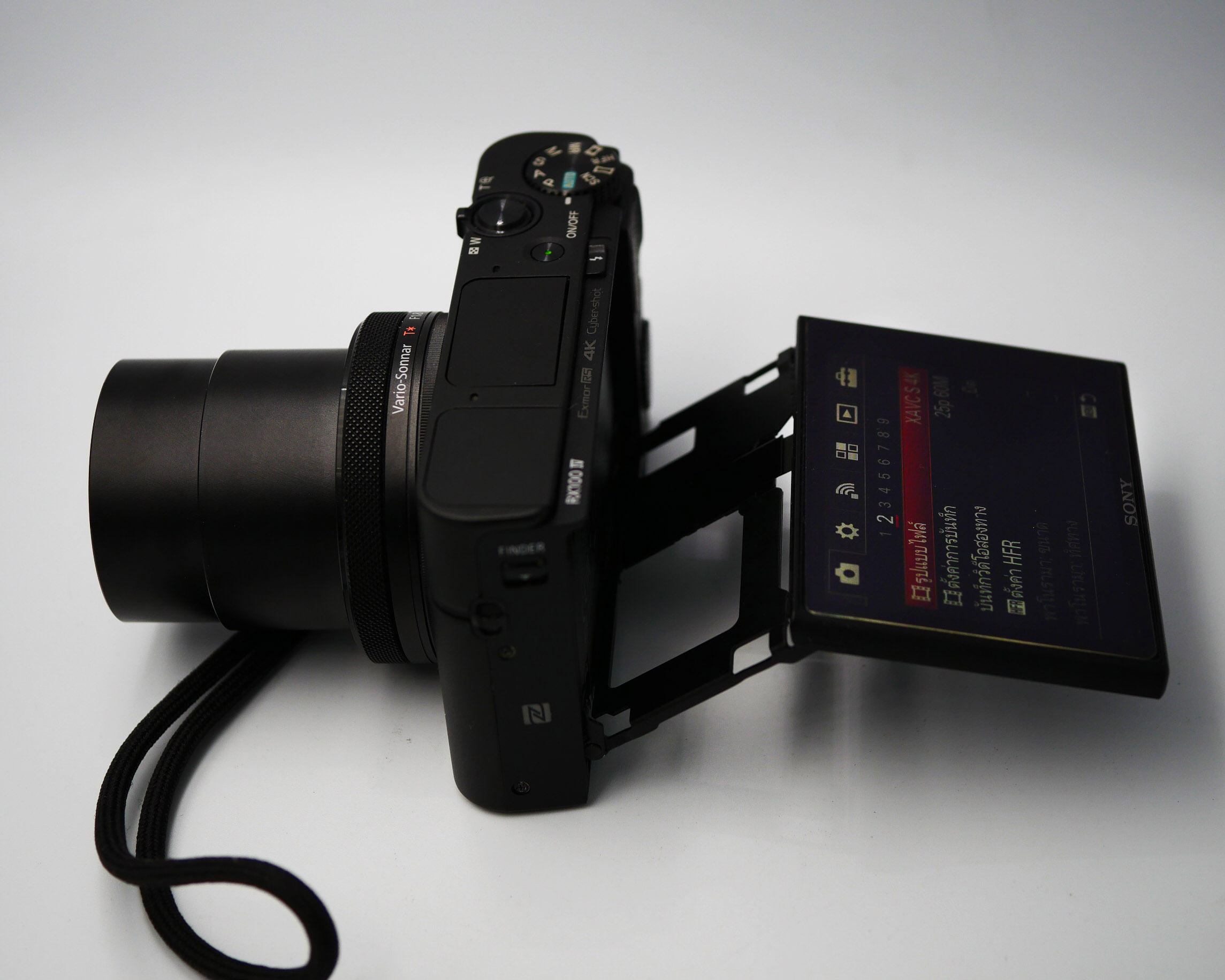 Sony RX100 M4 Carl ZEISS Vario-Sonnar T f1.8-2.8 24-70mm Lens in Box Wi ...