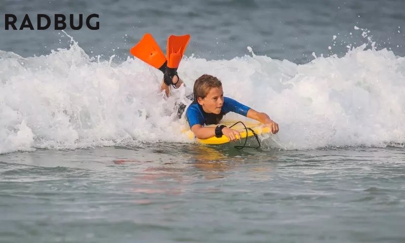 บอดี้บอร์ด RADBUG บอดี้บอร์ดพร้อมสายโยงต้นแขนรุ่น 100 Bodyboard 100 ...