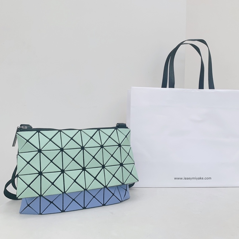 100% Original ISSEY MIYAKE BAO BAO BAG PRISM KANGAROO 100% Original ISSEY MIYAKE BAO BAO BAG PRISM KANGAROO