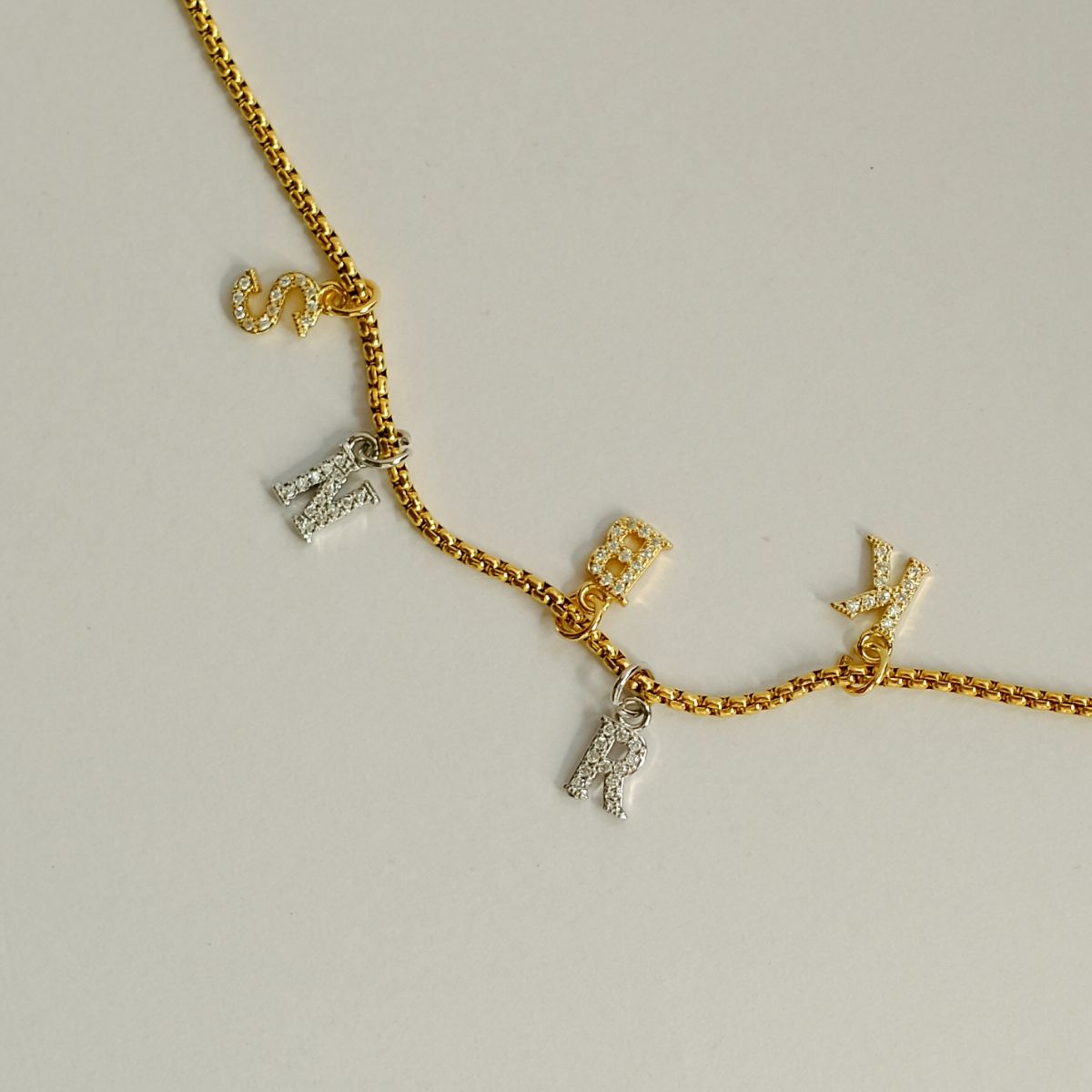 Bemet alphabet gem pendant v.2 จี้เท่านั้น - Bemet.studio - ThaiPick